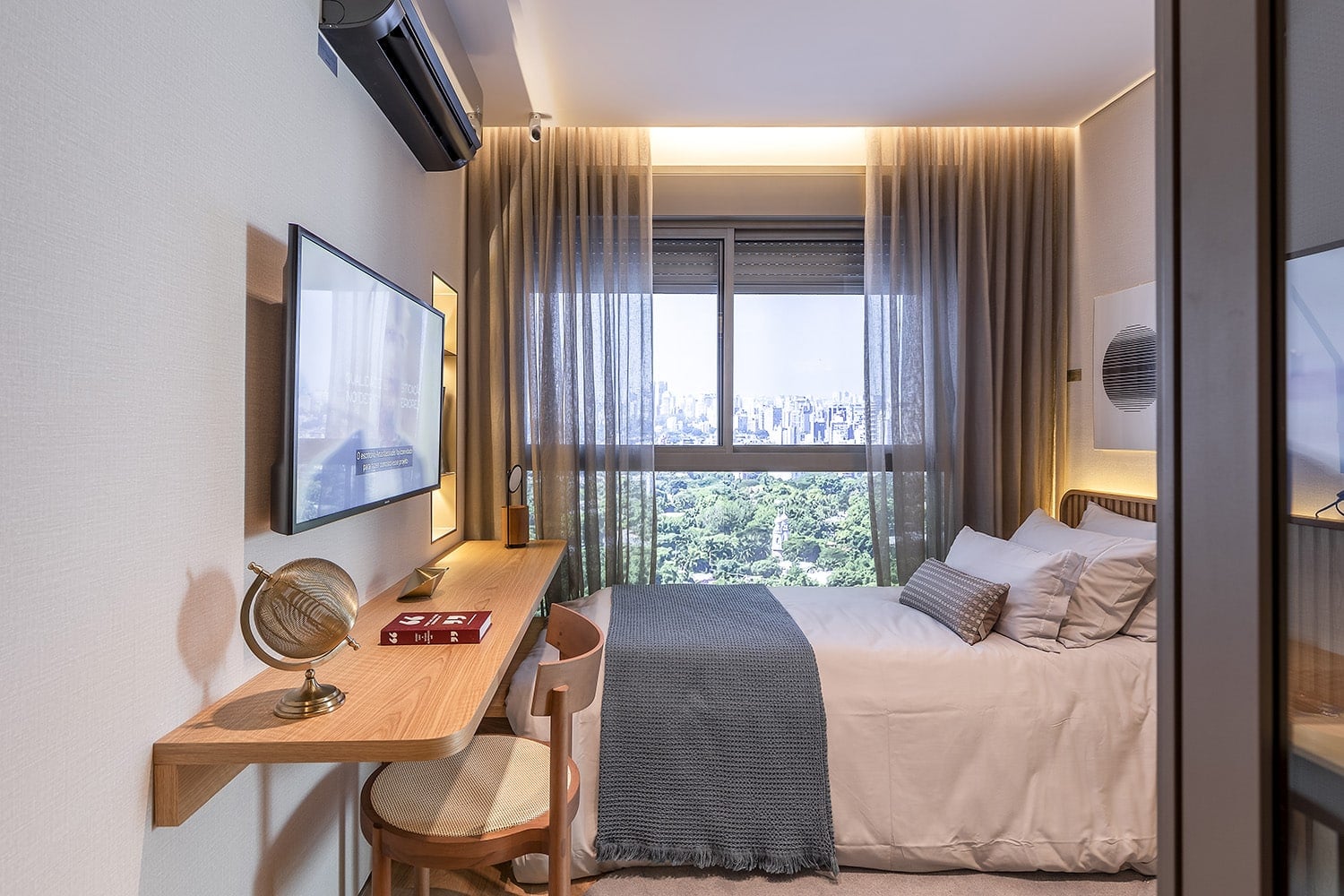 Gio Jardins | Mitre Exclusive Collection