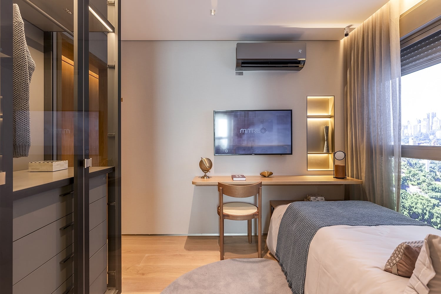 Gio Jardins | Mitre Exclusive Collection